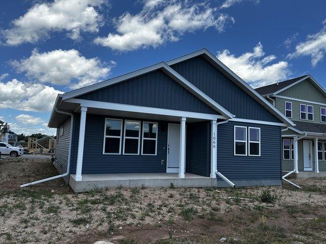 1066 Happy Ln, Sheboygan Falls, WI 53085