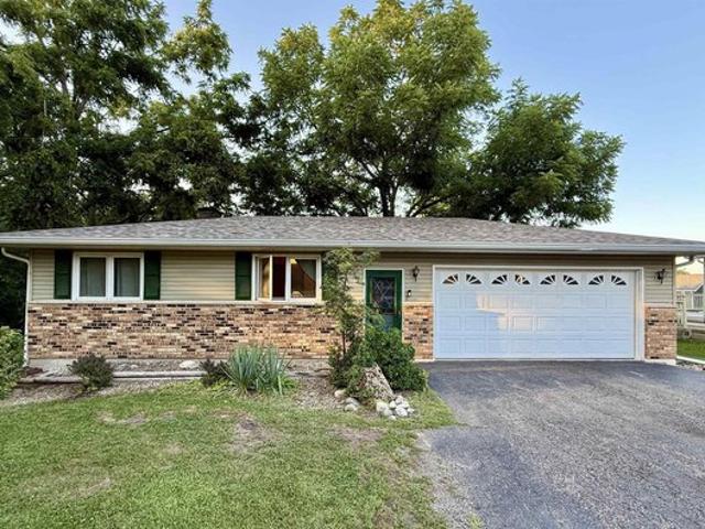 1066 Lakeview Rd S, Dahinda, IL 61428