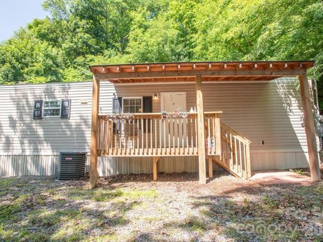 1066 Pisgah Dr, Canton, NC 28716