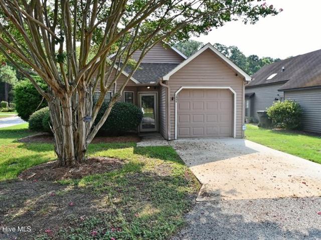 1066 Valley Dr, Calabash, NC 28467