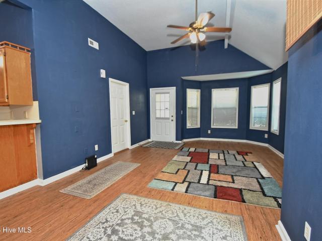 1066 Valley Drive
