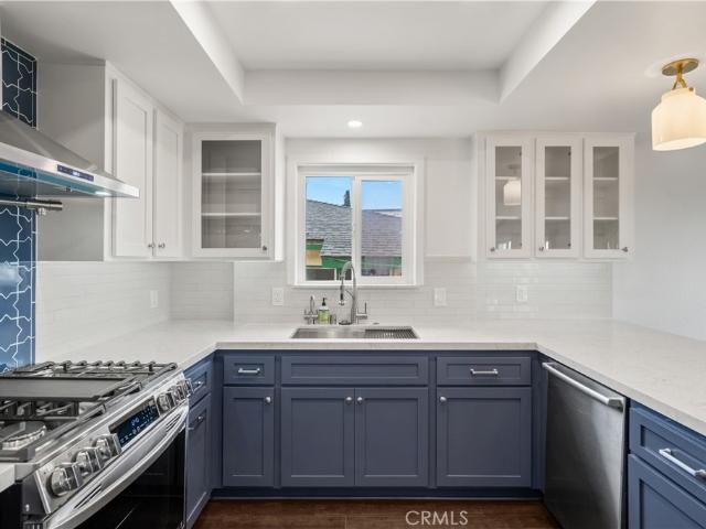 1066 W 11th 4