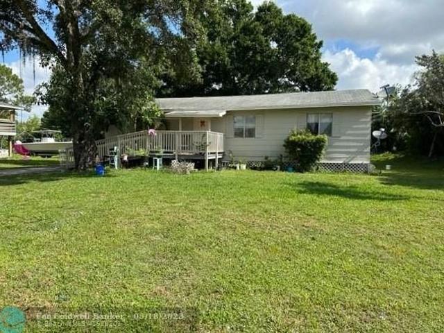 10673 Barn Rd, Lake Worth, FL 33449