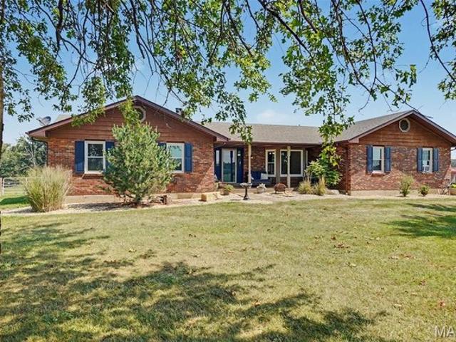 10673 Christina Dr, Wright City, MO 63390