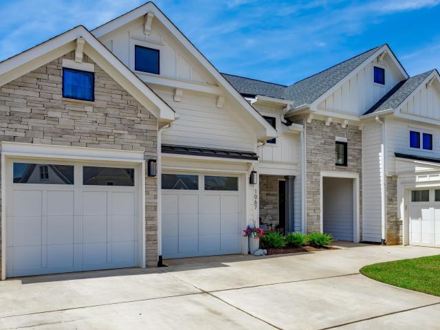 1067 Arbor Stroll Way