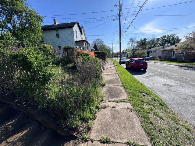 1067 Cleveland Ave, Brackenridge, PA 15014 | MLS #1750 | Compass