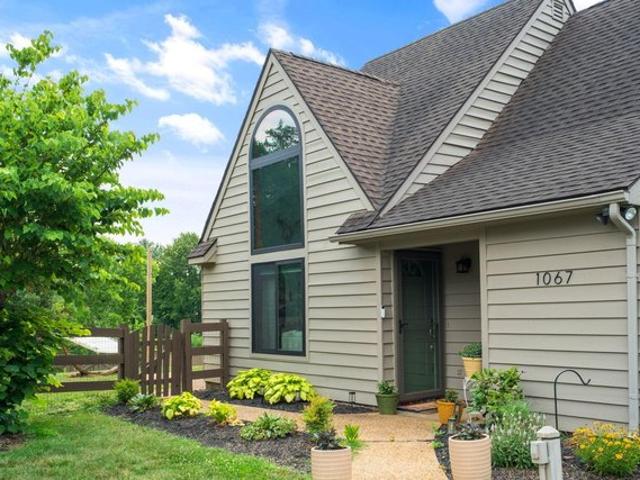 1067 Highlands Dr, Charlottesville, VA 22901