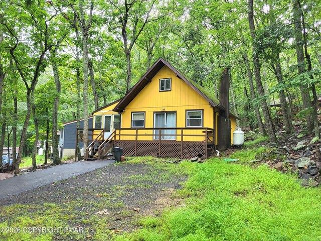 1067 Porter Dr, Bushkill, PA 18324