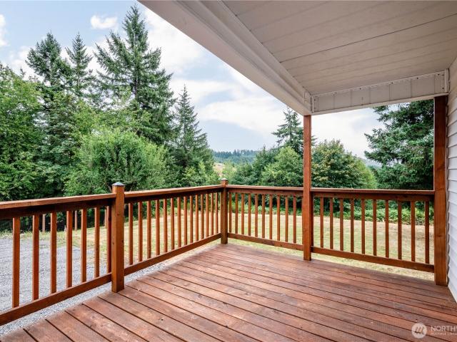 1067 Spirit Lake Highway