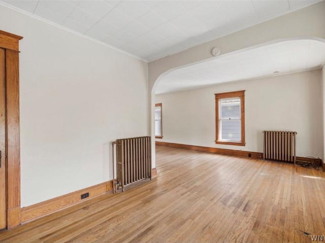 1067 Tonawanda Street # Upper
