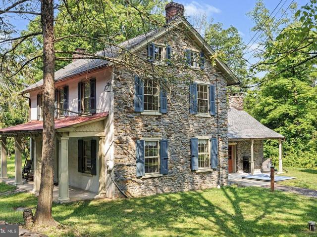 1067 W Thatcher Road
