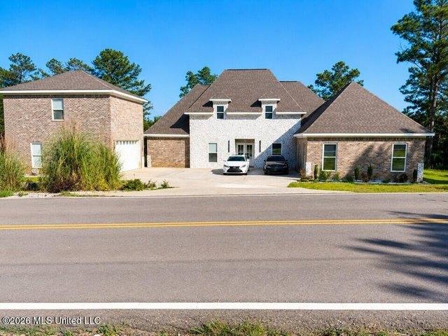1067 Windmill Dr, Meridian, MS 39305