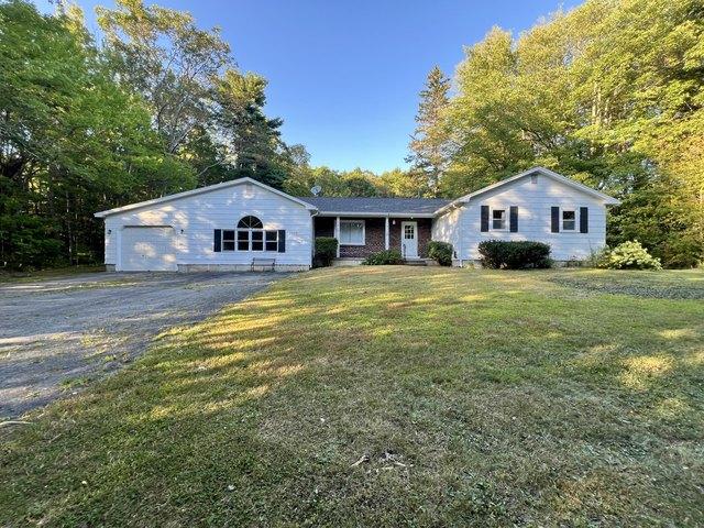 1068 Main Rd, Eddington, ME 04428