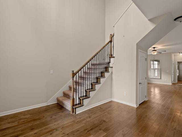 1068 Ambling Way