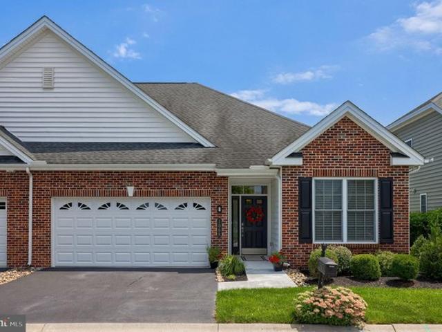 1068 Constitution Dr, Lititz, PA 17543