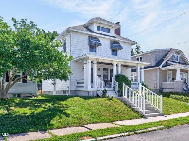 1068 Lexington Ave, Schenectady, NY 12309