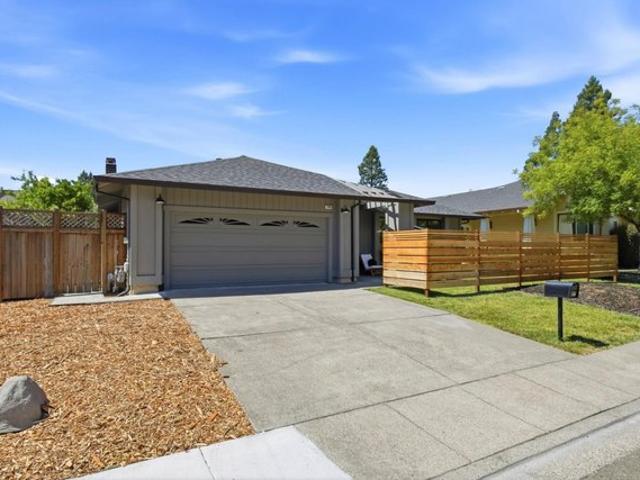 1068 San Francisco Way, Rohnert Park, CA 94928