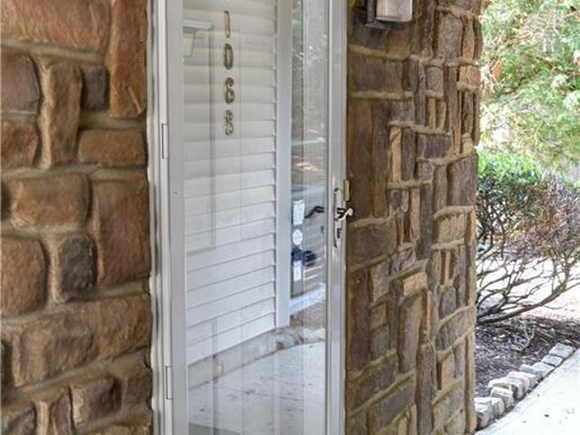 1068 Schmidt Lane