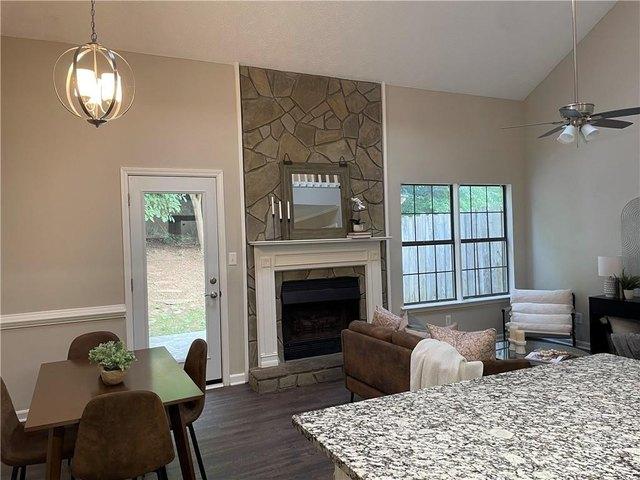 1068 Travelers Trl NW, Kennesaw, GA 30144