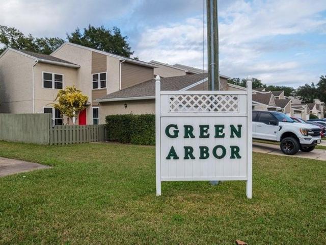 1068 5th Ave, Shalimar, FL 32579