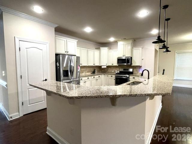 10692 Skipping Rock Lane NW