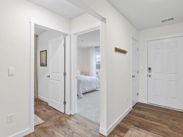 10696 Prairie Lake Dr
