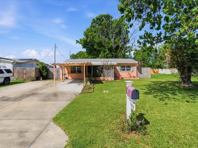 10698 th St, Largo, FL 33773