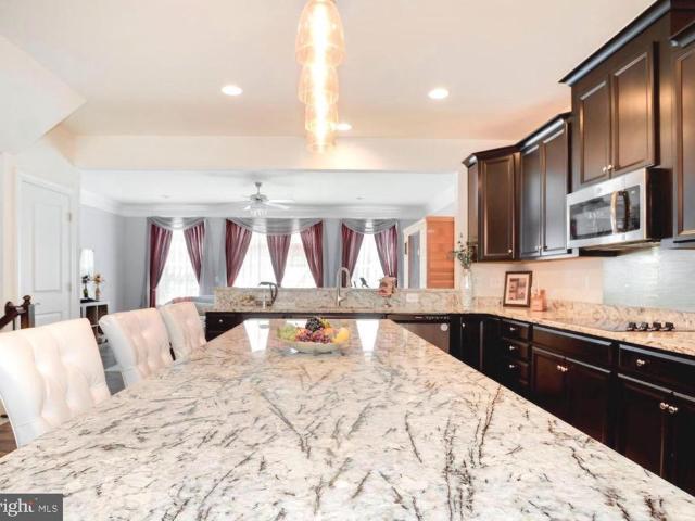 10698 Viewmont Lane
