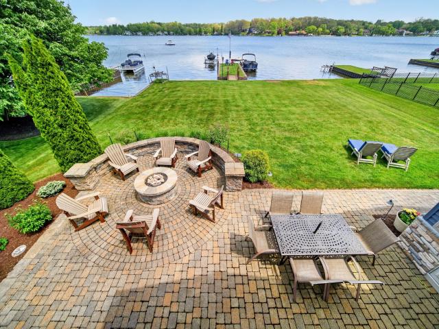 10698 baneberry lane