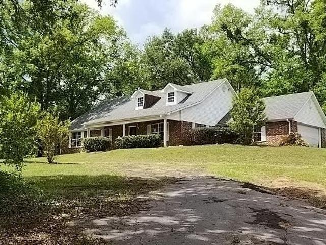 10699 E Highway 84, Palestine, TX 75803