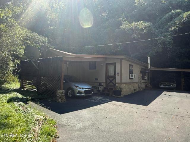 1069 Bryan View Rd