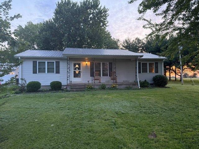 1069 County Road 2050E, Fairfield, IL 62837