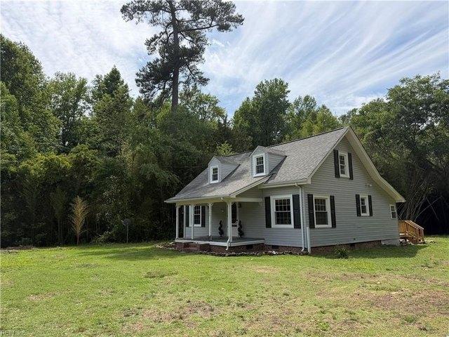 1069 Hosier Rd, Suffolk, VA 23434