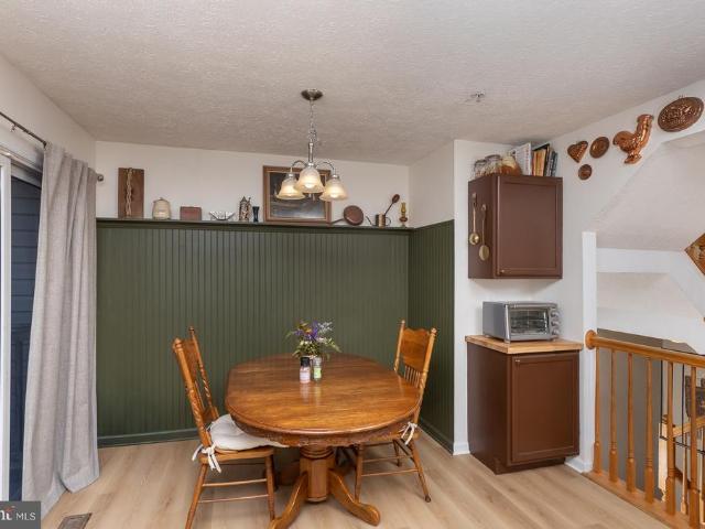 1069 Jeanett Way