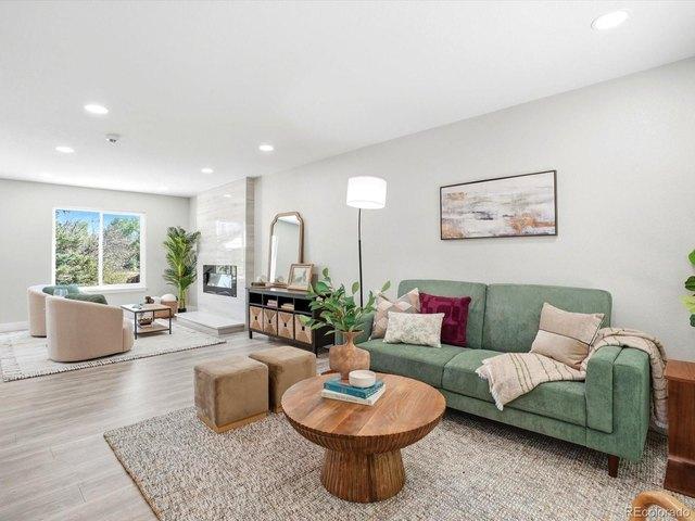 1069 S Lewiston Way, Aurora, CO 80017