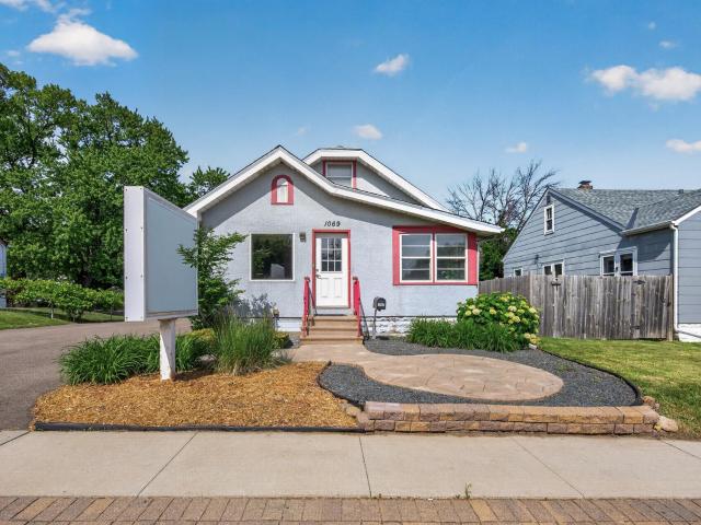 1069 S Robert Street