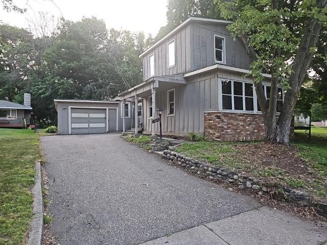 1069 Seminole Avenue