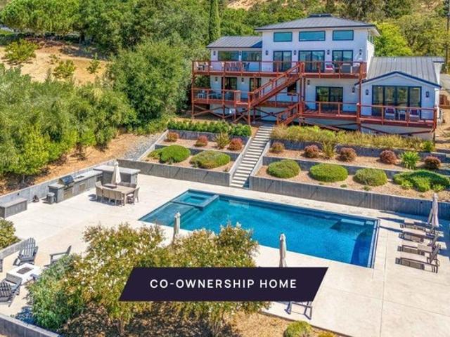 1069 Shadybrook Ln, Napa, CA 94558