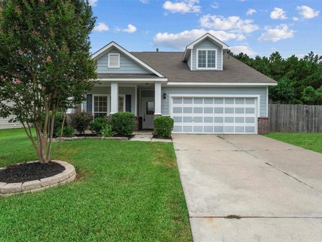 1069 Shadow Glenn Dr, Conroe, TX 77301