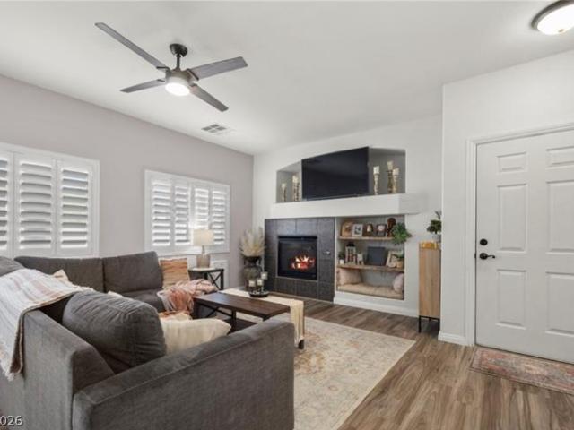 1069 Sheer Paradise Lane 102