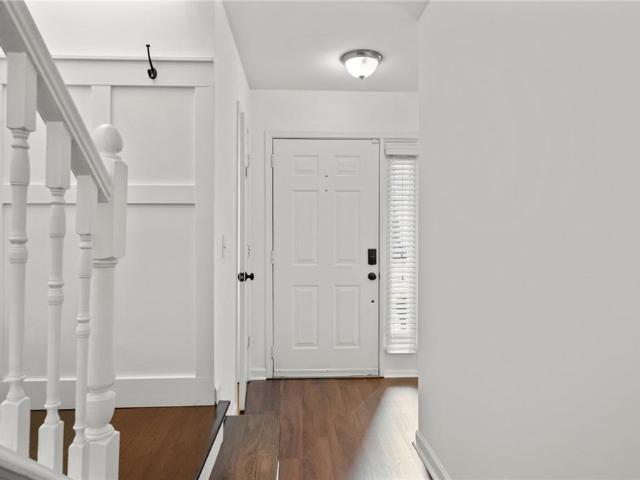 1069 Woodbridge Hollow NE