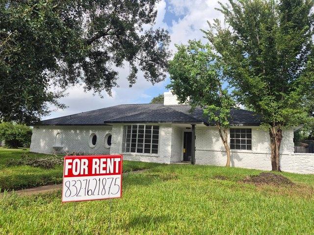 10603 Hillcroft Ave, Houston, TX 77096
