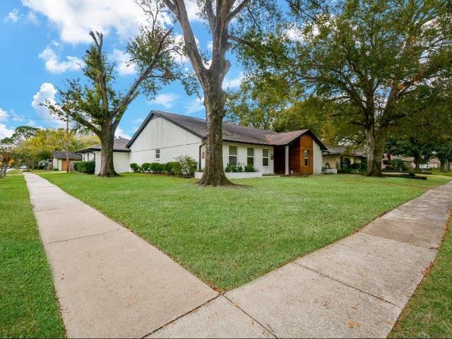 10603 Riverview Dr, Houston, TX 77042 | MLS #14740