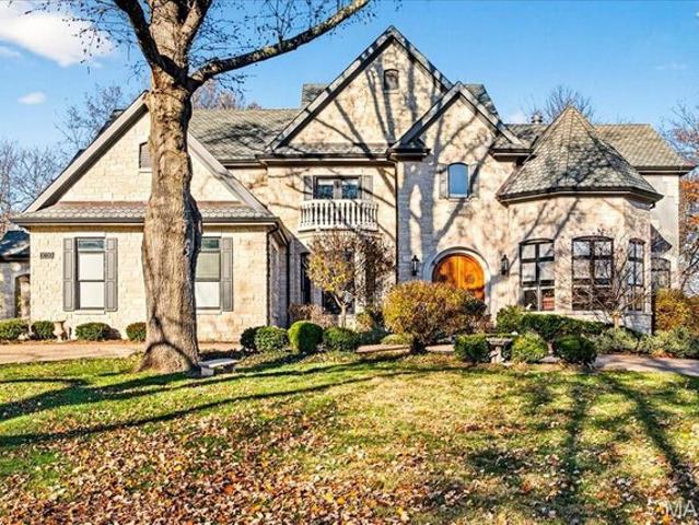 10600 Country View Dr, Creve Coeur, MO 63141