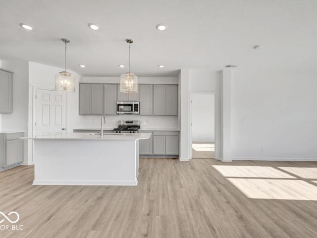 10601 Mangrove Drive