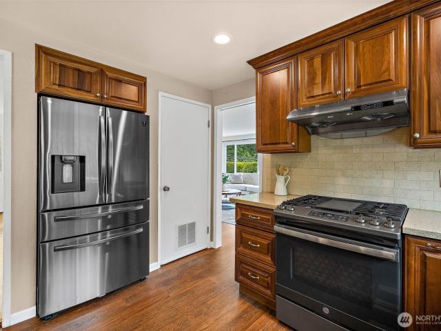 10602 NE 60th St, Kirkland, WA 98033 | MLS #2553