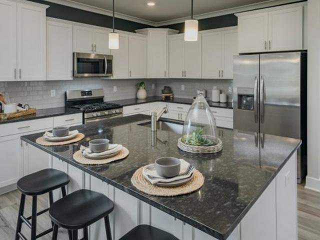 10607 Great Basin Pl, White Plains, MD 20695