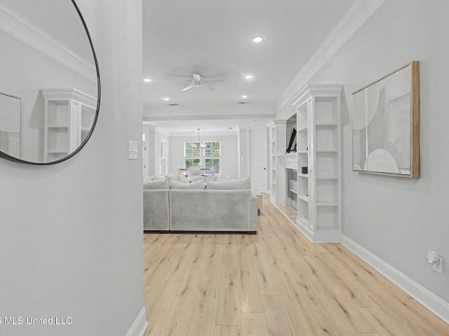 10604 Wren Grove