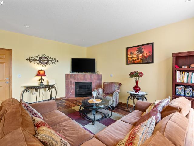 10604 NE 114TH CT