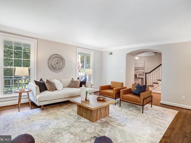 10605 Gainsborough Road